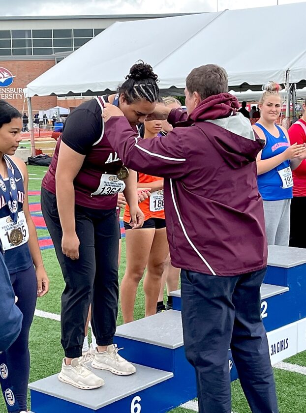 PIAA medal proof javelin was worth it for Tyrone’s Kylee Nelson | News ...